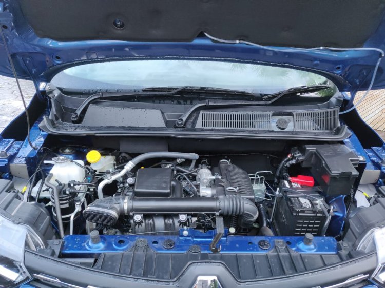 How to replace the car battery on a Renault Triber - Car Ownership ...